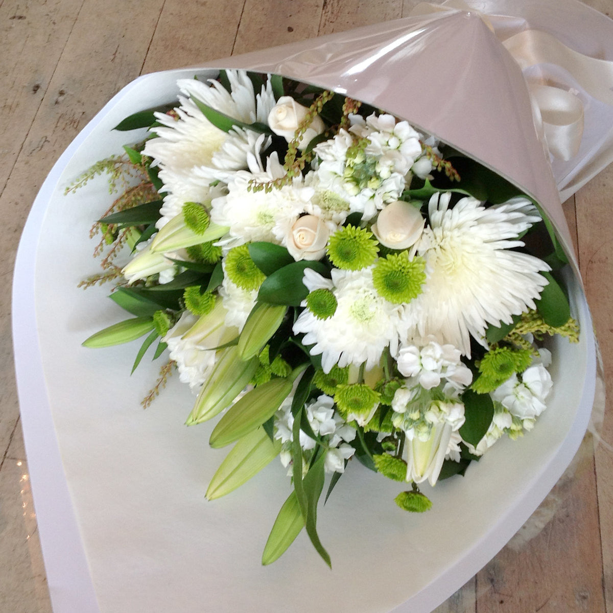 Pretty Whites – Pretty Posies Floristry & Gifts